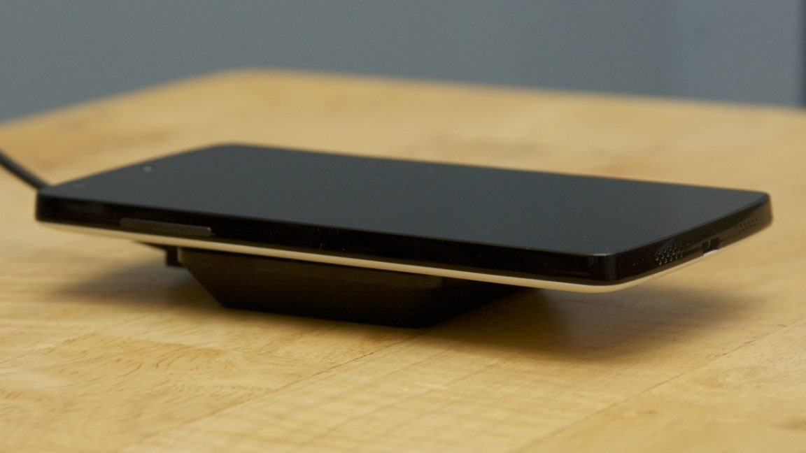 How Qi wireless charging works, and why it hasn’t taken over yet - Ars ...