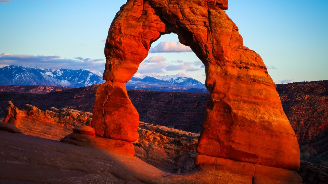 A simple explanation for awe-inspiring sandstone arches - Ars Technica