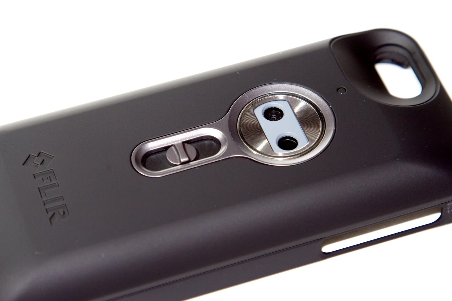 FLIR One gives your iPhone infrared Predator vision - Ars Technica