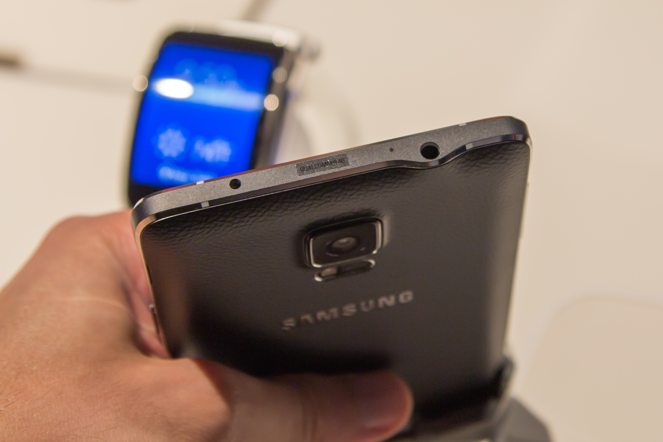 Hands-on with the Galaxy Note 4, Note Edge, Gear S, and Gear VR - Ars ...
