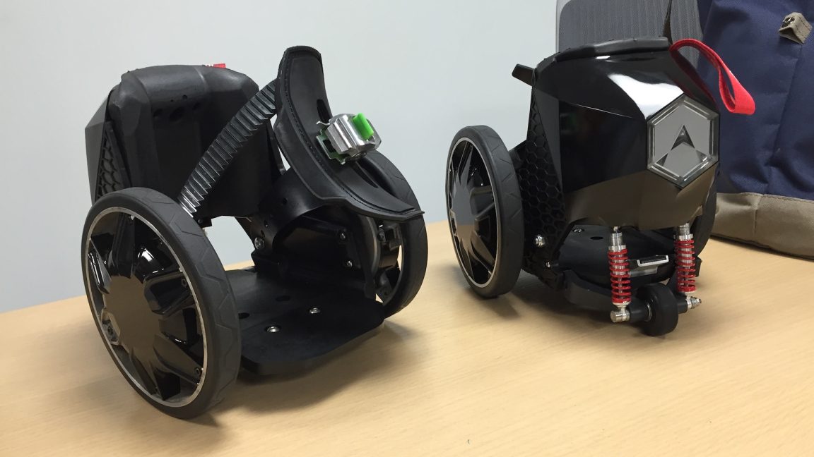 Feet-on with RocketSkates, which are exactly what they sound like - Ars ...