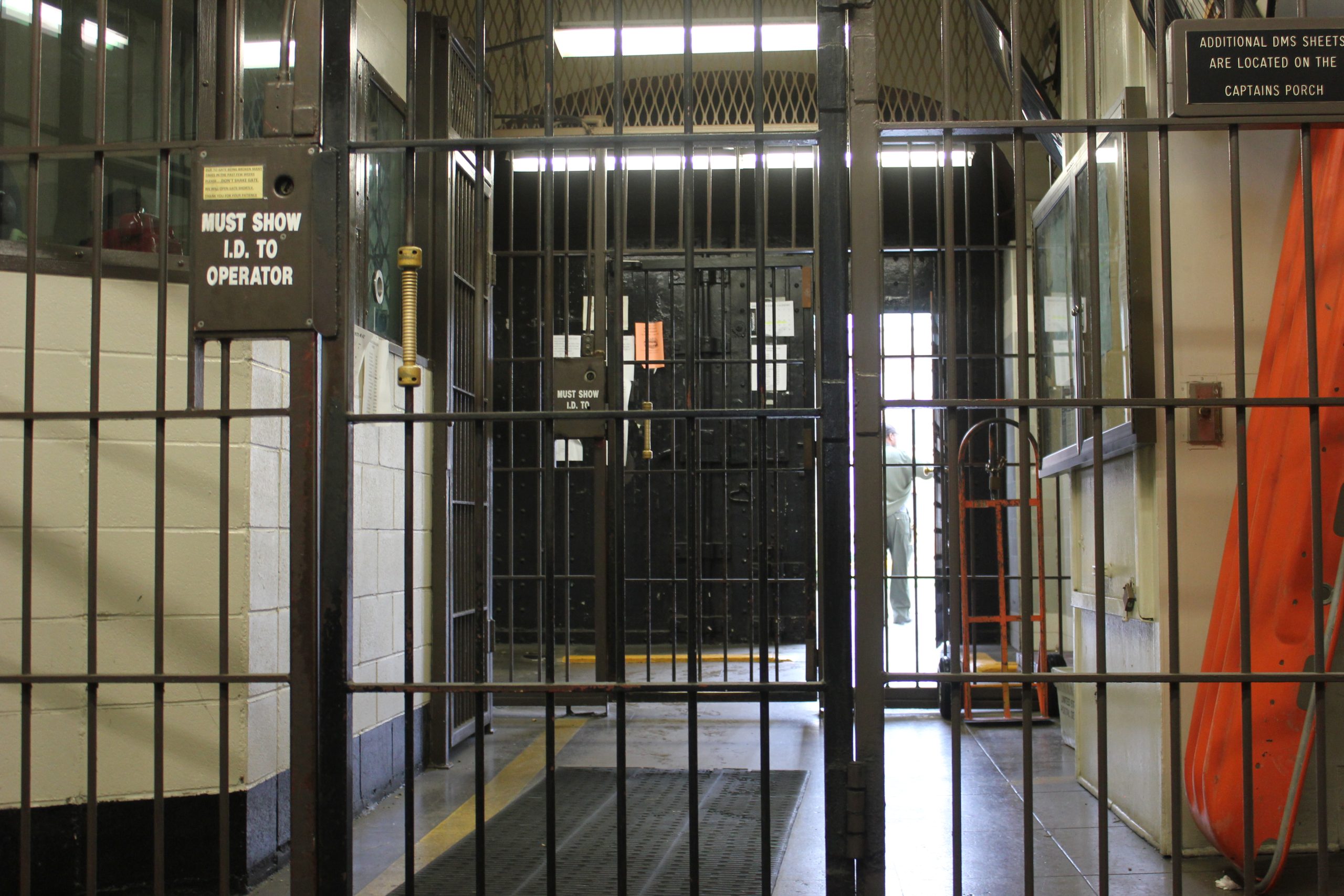 Gallery: A rare peek at San Quentin prison—and its newbie coders - Ars ...