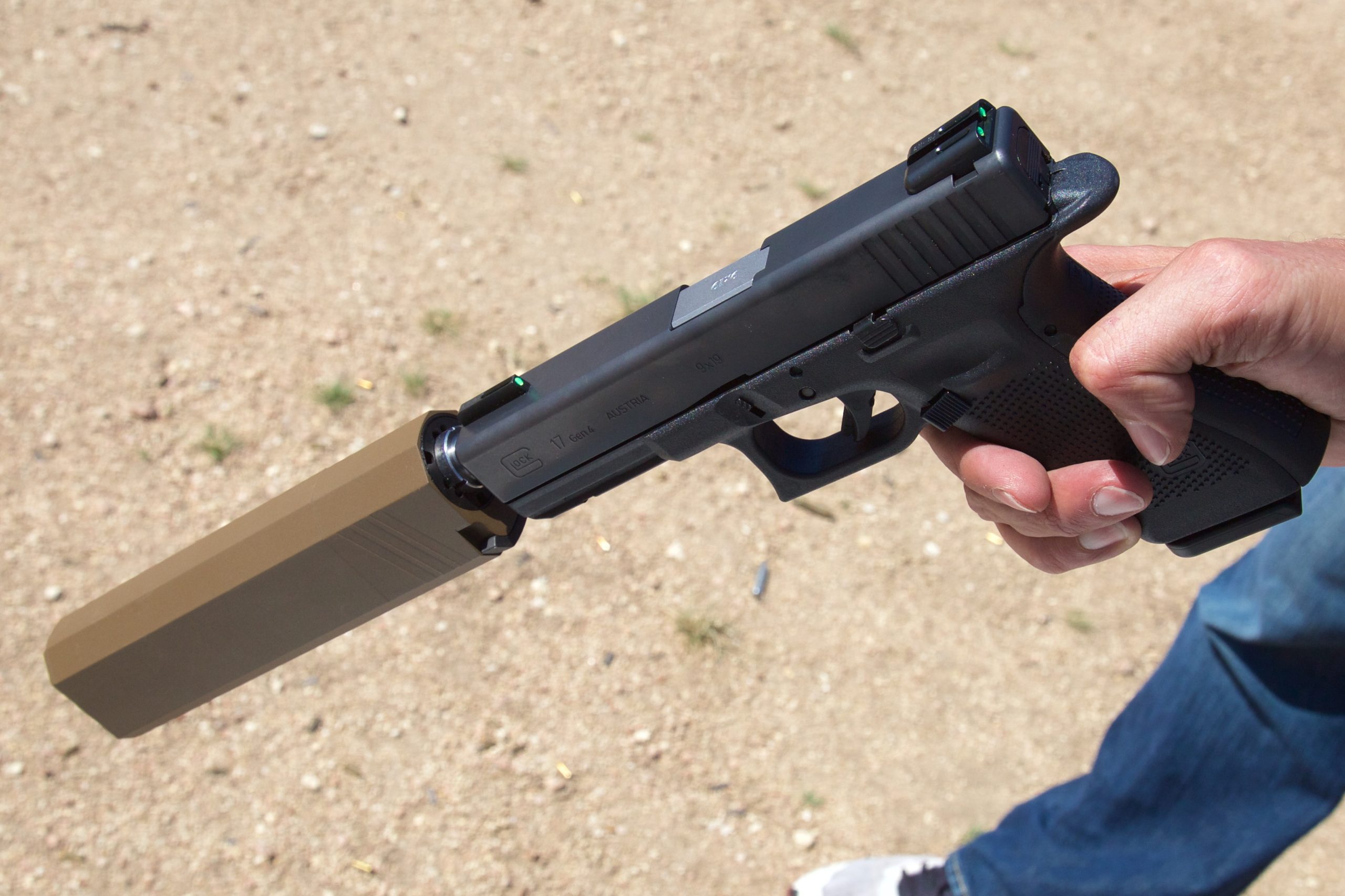 Learning the science behind silencers on the range with SilencerCo ...