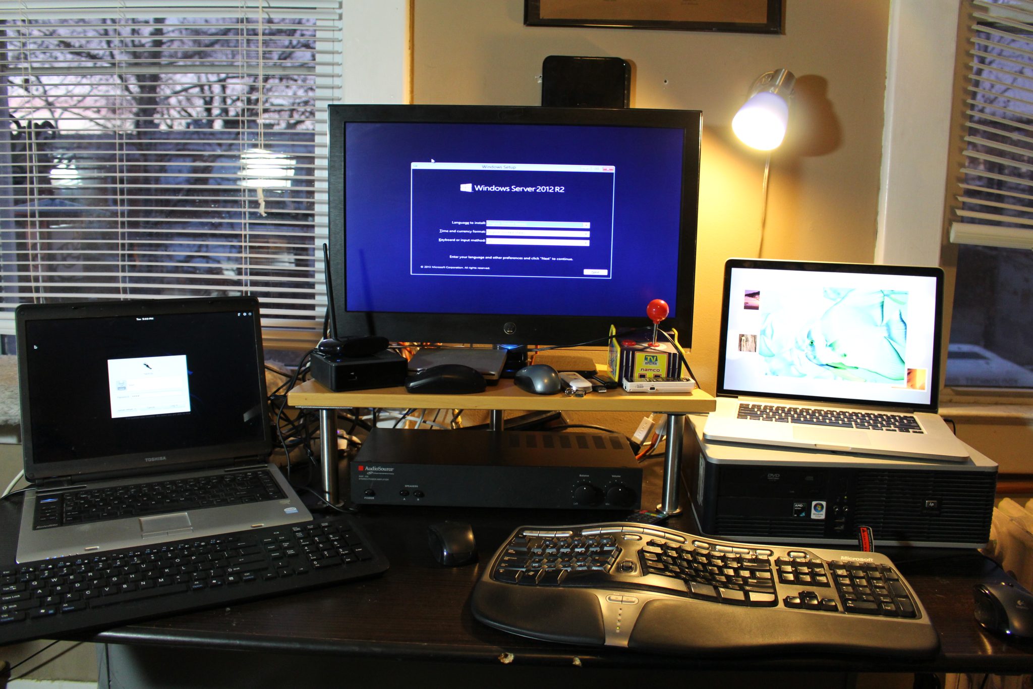 Where and how do Ars staffers work? Our computers, let us show you them ...