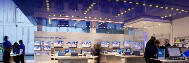 Samsung’s flagship London store closes after less than a year | Ars ...