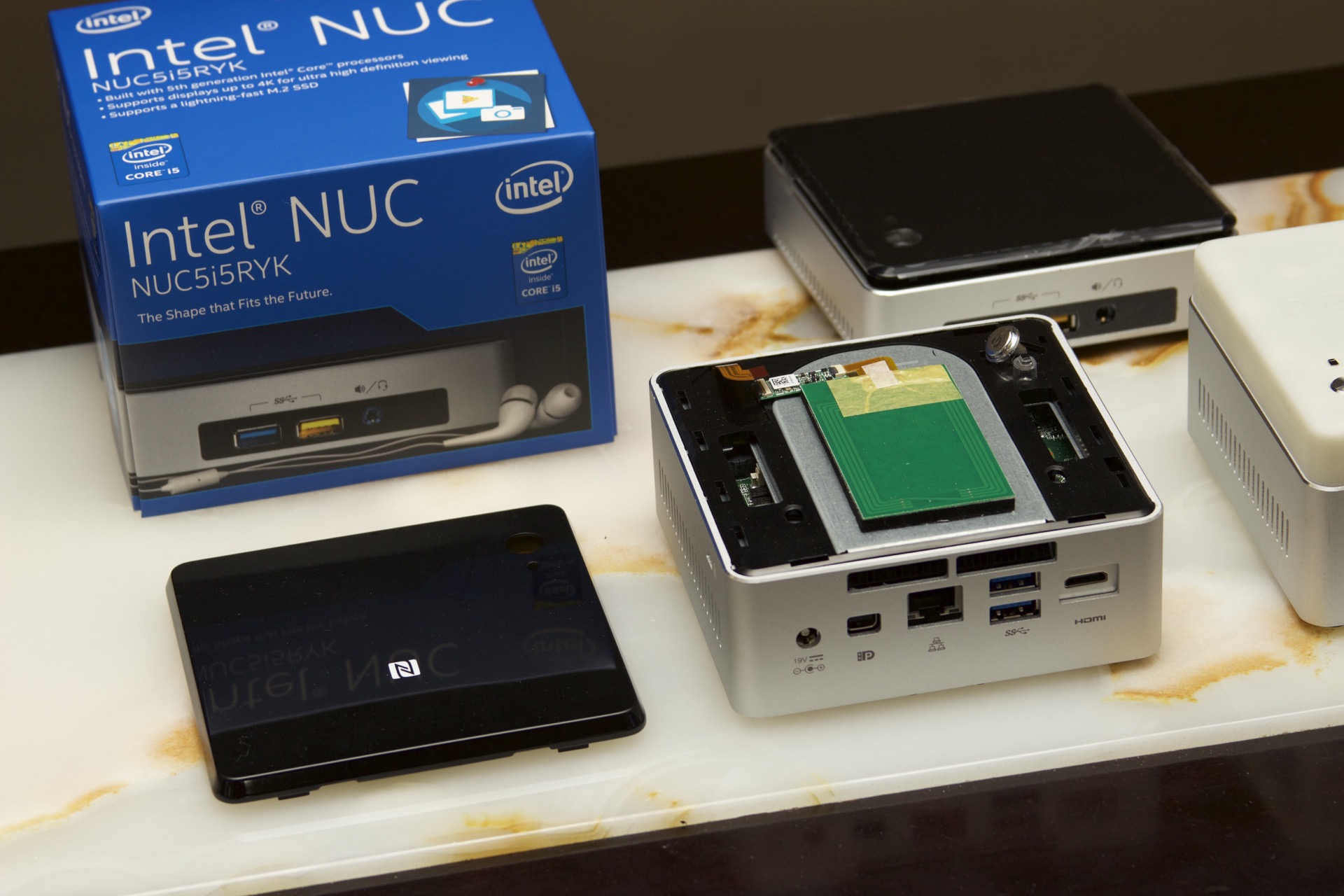 Hands-on with Intel’s new mini-desktops: Faster, smaller, more ...