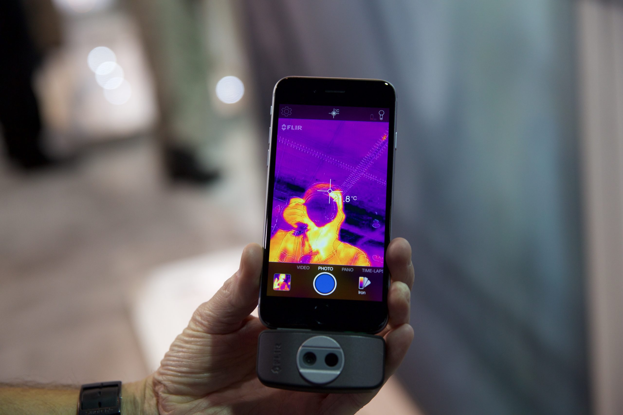 Updated FLIR One infrared camera is smarter, smaller, works with ... Updated FLIR One infrared camera is smarter, smaller, works with ...