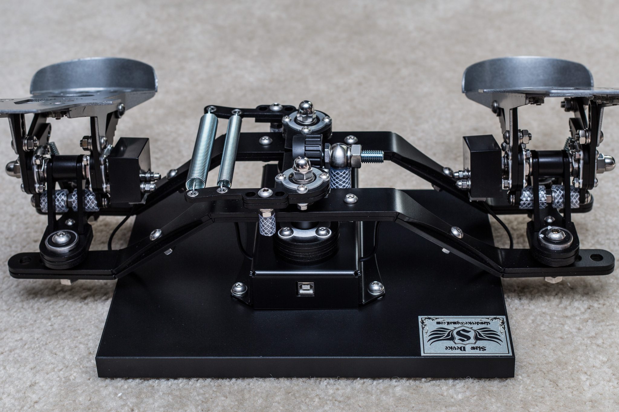 Want high-end flight sim pedals? Put $500 in a Polish bank account and ...