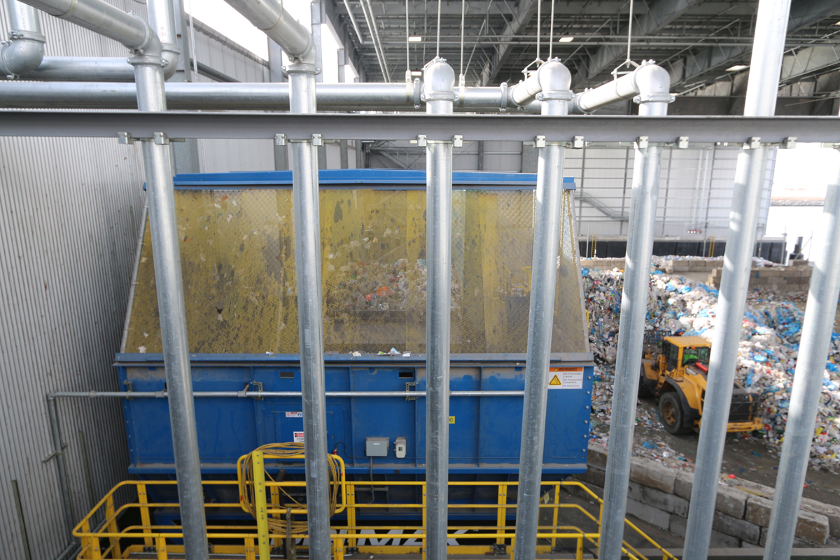 Inside New York City’s newest recycling center - Ars Technica