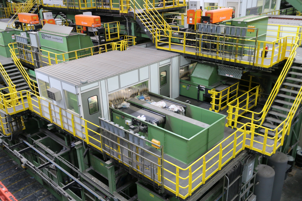 Inside New York City’s newest recycling center - Ars Technica
