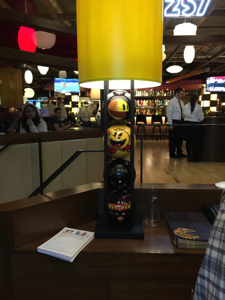 Leveling up the barcade: A visit to Chicago’s Pac-Man themed Level 257 ...