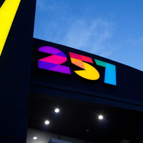 Leveling up the barcade: A visit to Chicago’s Pac-Man themed Level 257 ...