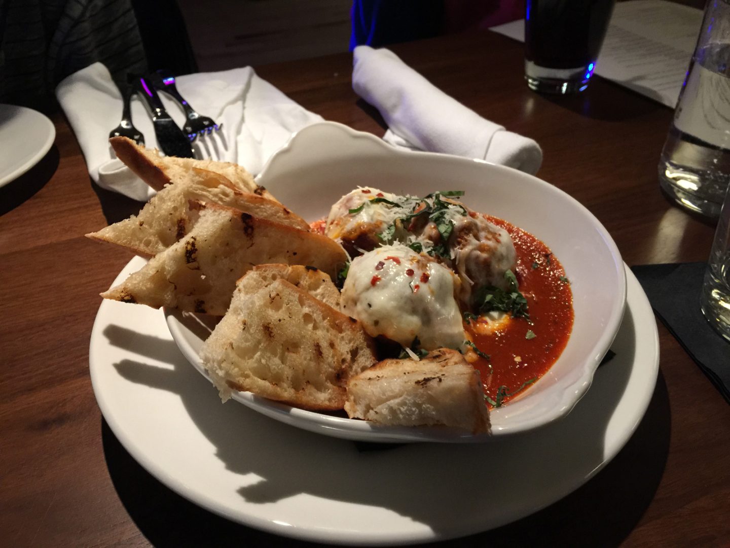 Leveling up the barcade: A visit to Chicago’s Pac-Man themed Level 257 ...