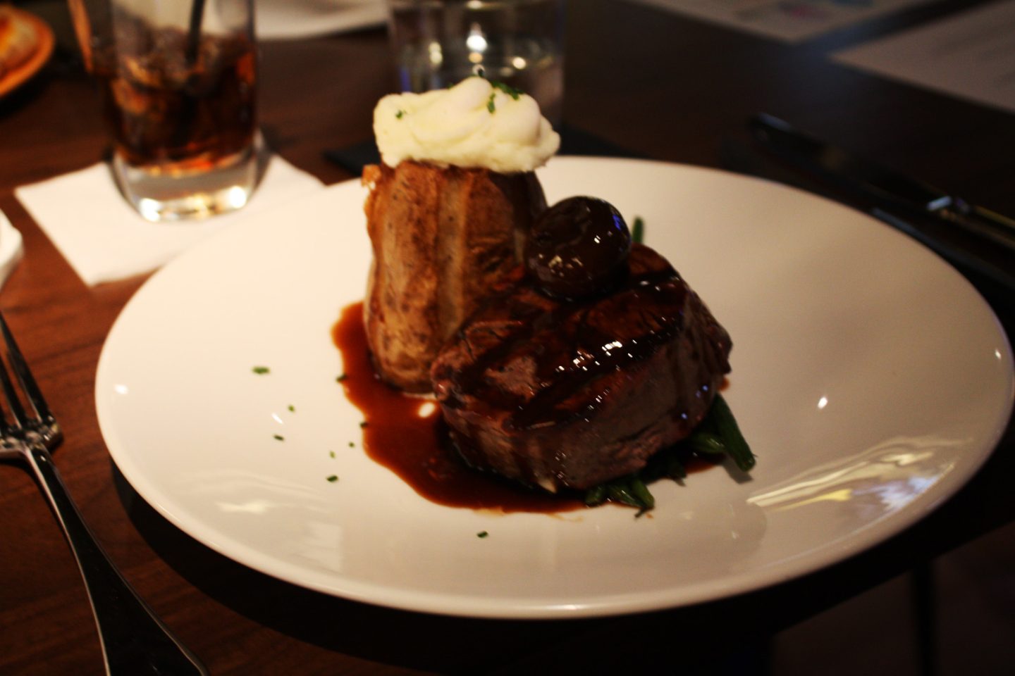 Leveling up the barcade: A visit to Chicago’s Pac-Man themed Level 257 ...