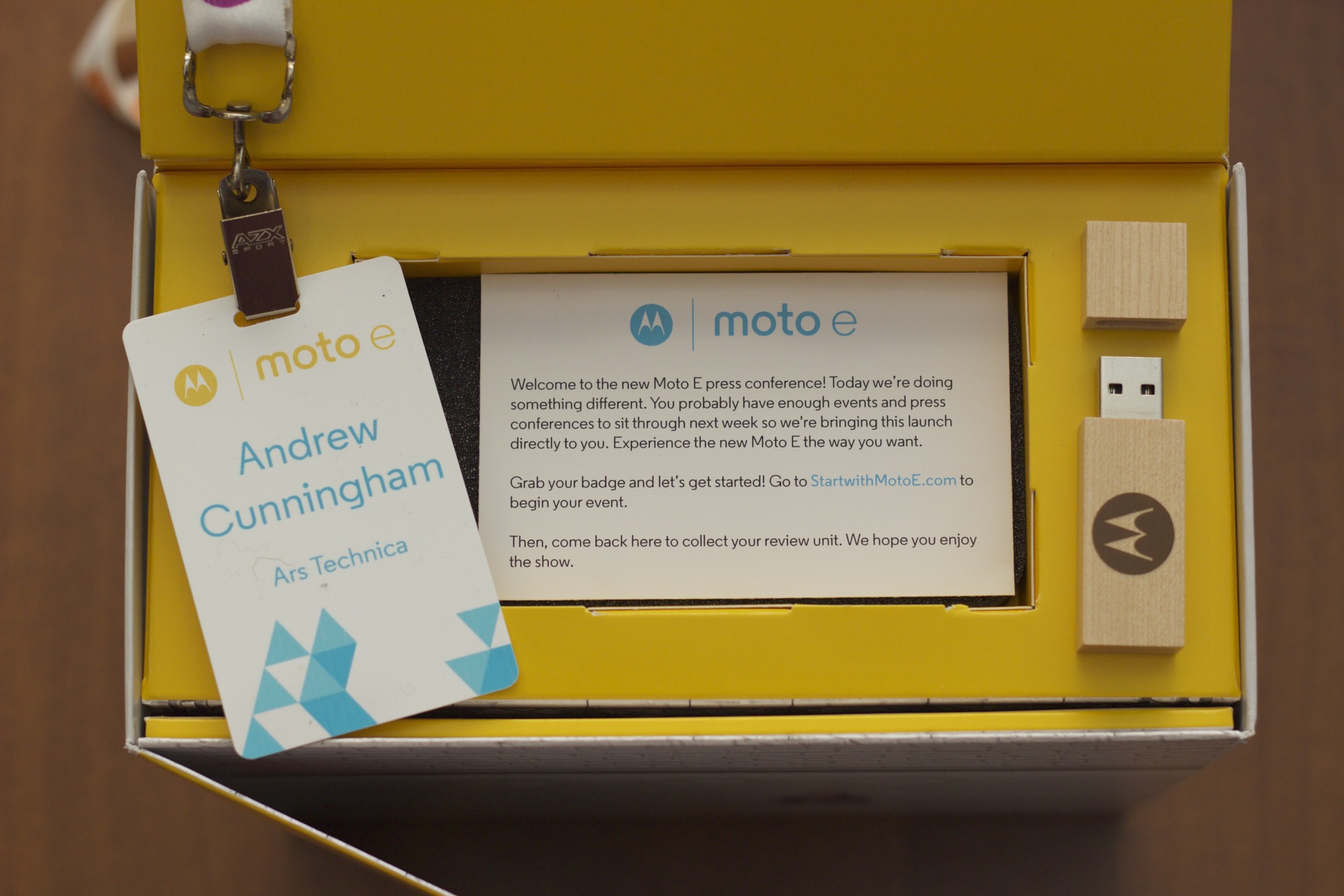 Hands-on: Motorola sent us the new $150 Moto E inside a mystery box ...