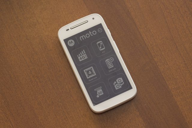 Hands-on: Motorola sent us the new $150 Moto E inside a mystery box ...