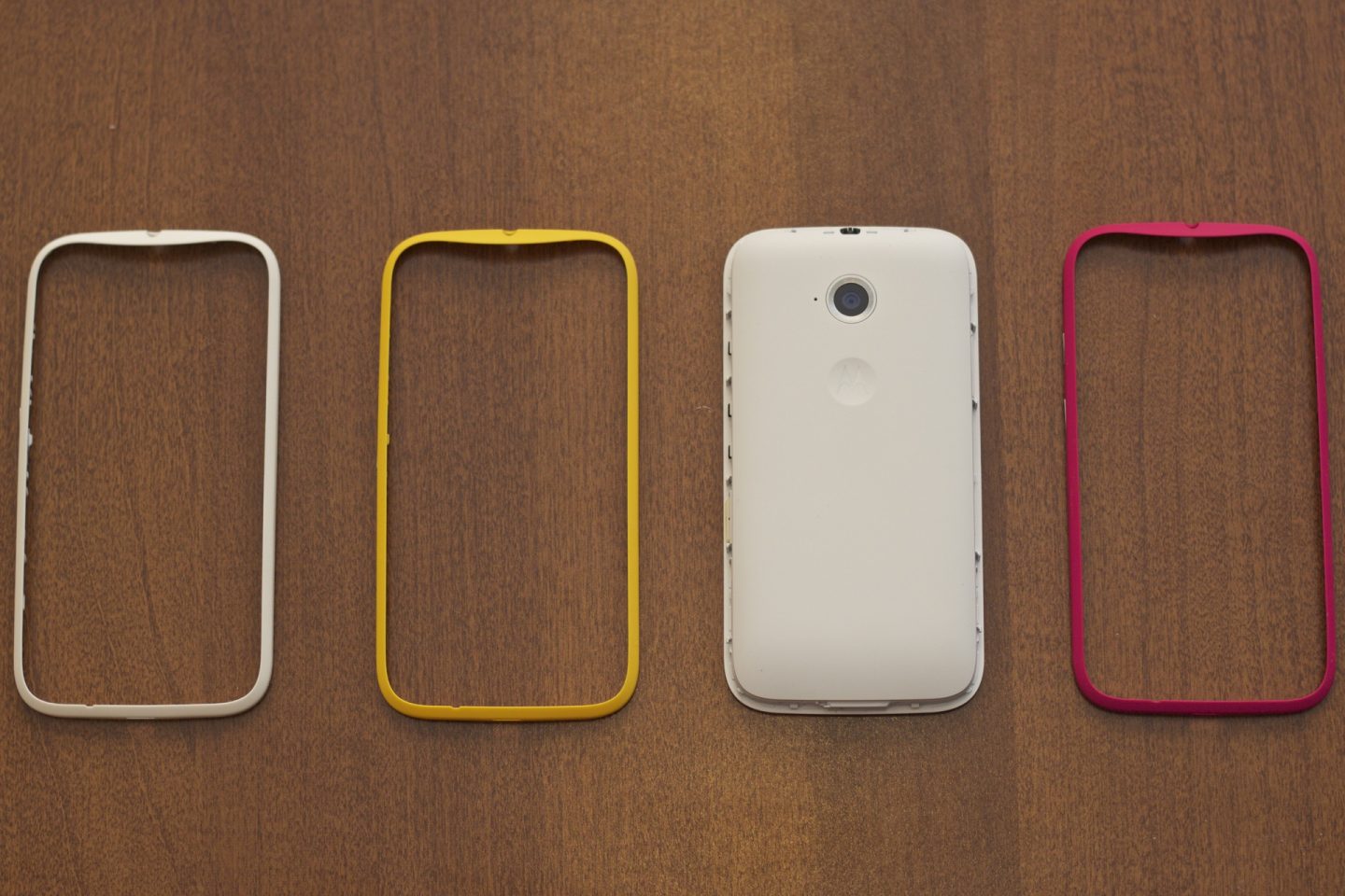 Hands-on: Motorola sent us the new $150 Moto E inside a mystery box ...