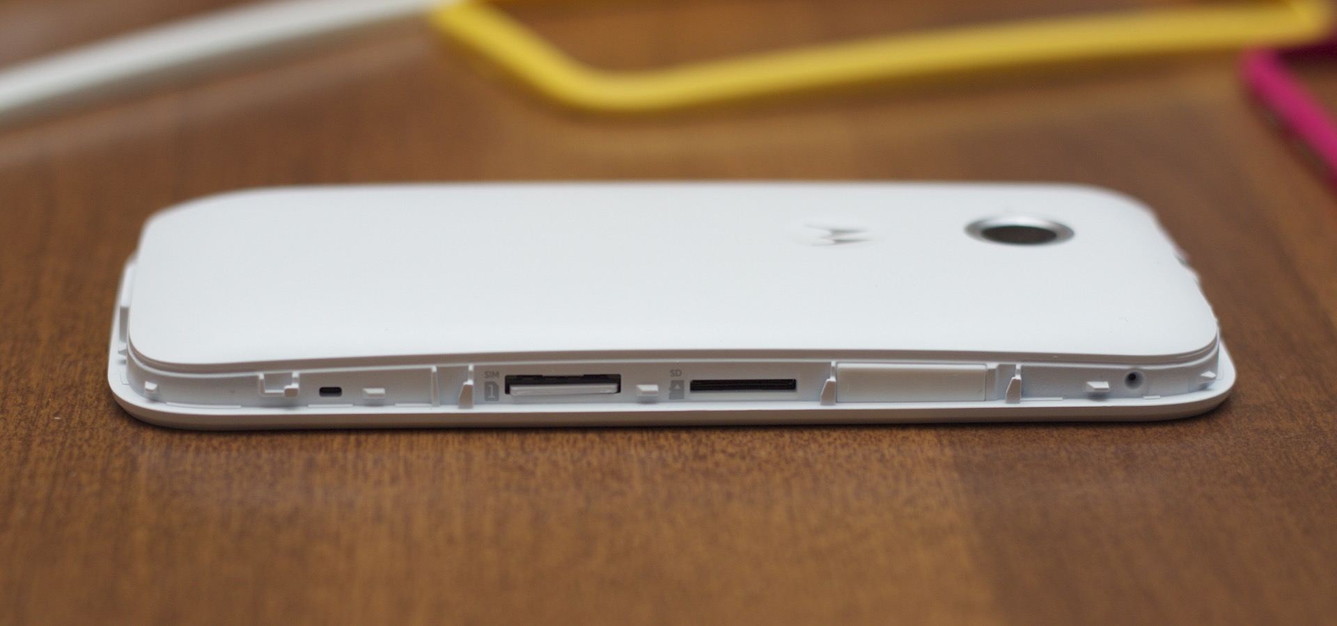 Hands-on: Motorola sent us the new $150 Moto E inside a mystery box ...