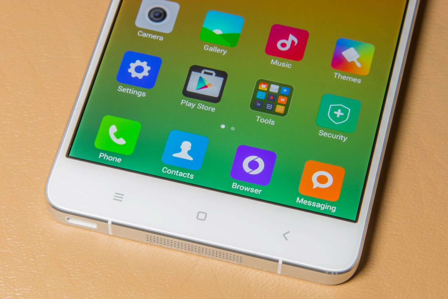 Xiaomi’s Mi Note phablet outclasses the competition for half the price ...