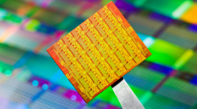 Intel forges ahead to 10nm, will move away from silicon at 7nm - Ars ...