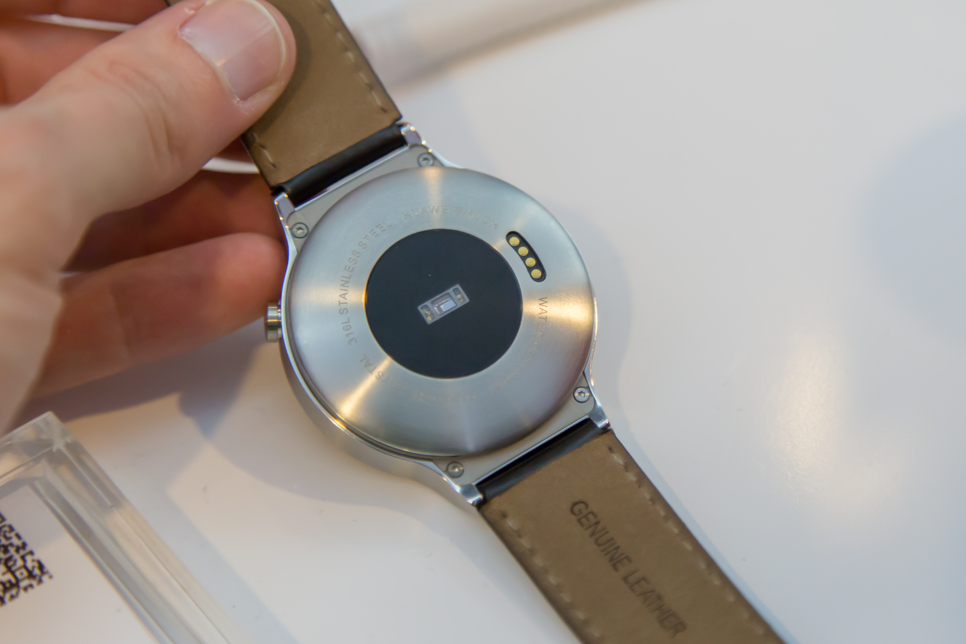 Hands-on with the Huawei Watch: The most watch-like smartwatch yet ...