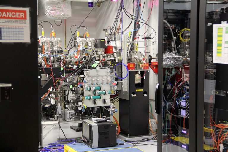 SLAC particle accelerator facility finds new ways to be cutting edge ...