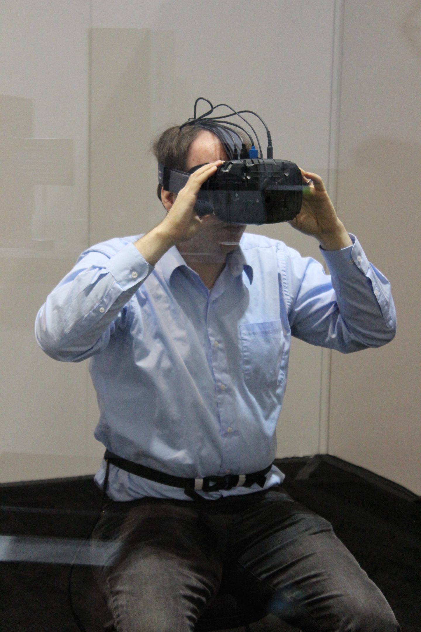 Hands-on: Valve/HTC Vive opens up the virtual reality experience - Ars ...