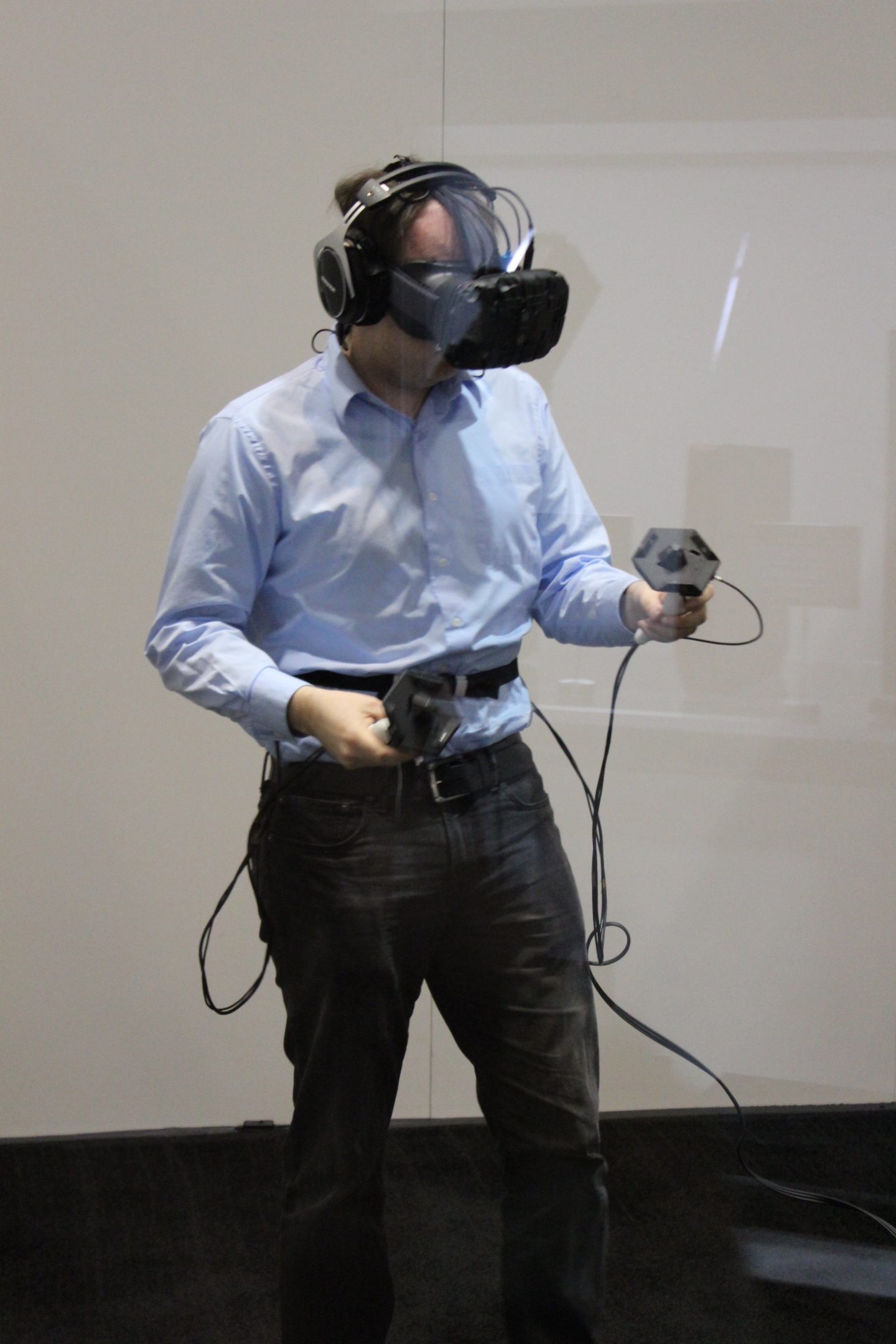 Hands-on: Valve/HTC Vive opens up the virtual reality experience - Ars ...
