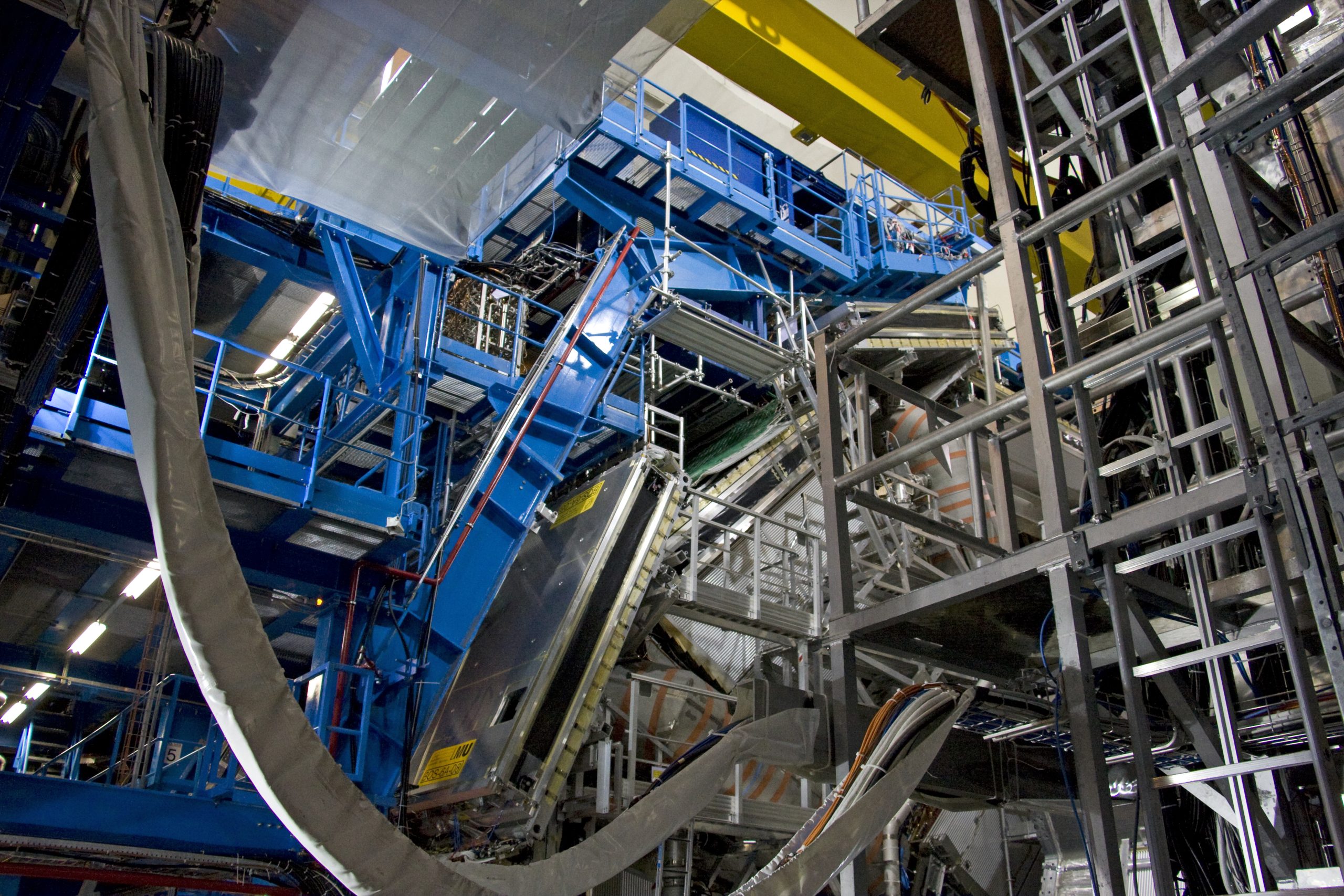 A rare LHC tour—avoiding radiation to see scientific history up close ...