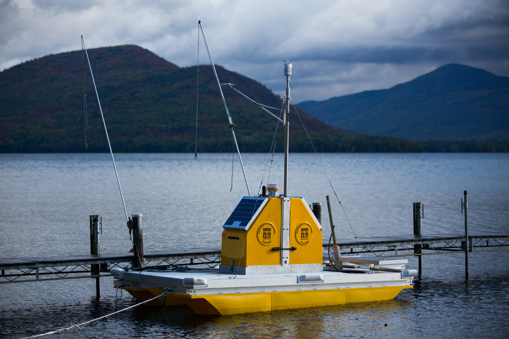 Science by robot: Outfitting the world’s “smartest” lake - Ars Technica