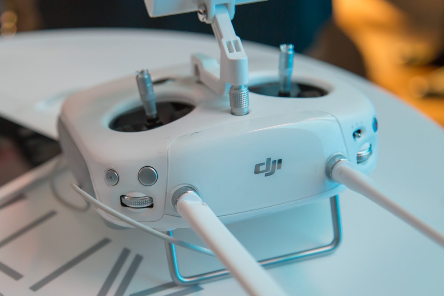 DJI introduces the Phantom 3, a 4K camera quadcopter for $1,249 - Ars ...