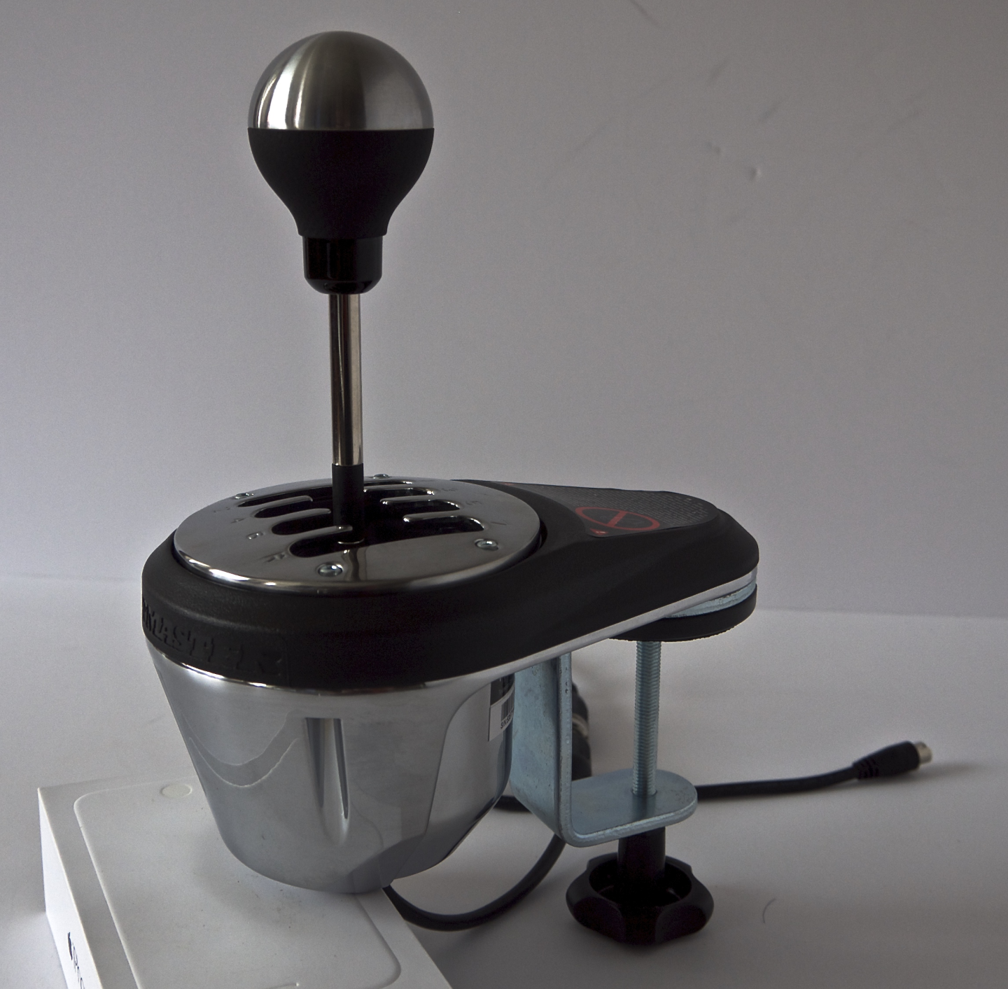 Shifting gears with Thrustmaster’s wheel add-ons - Ars Technica