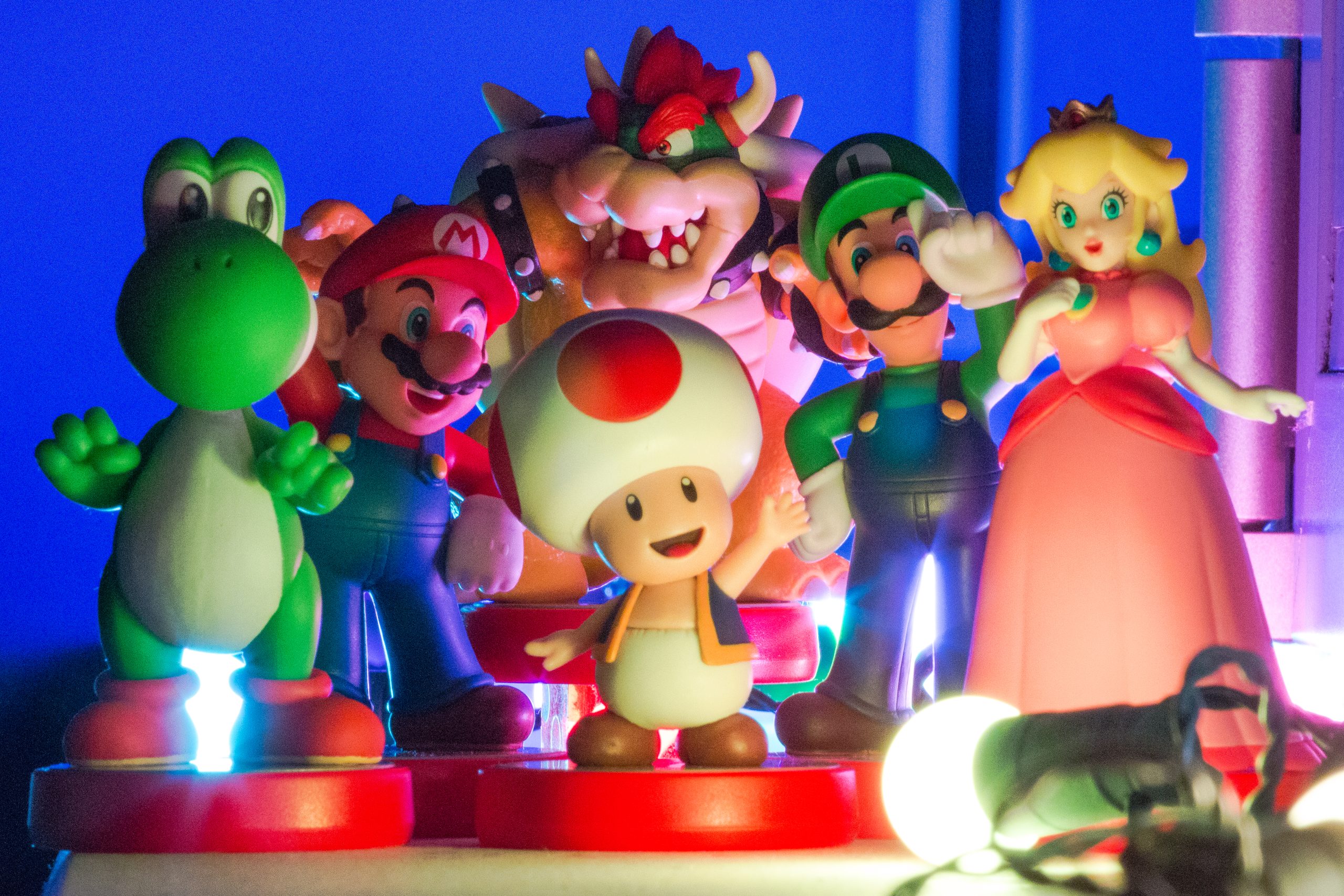 Nintendo will release first smartphone game this year, improve online ...