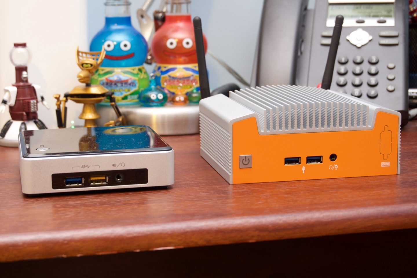 A quick look at Logic Supply’s fanless industrial mini desktop - Ars ...