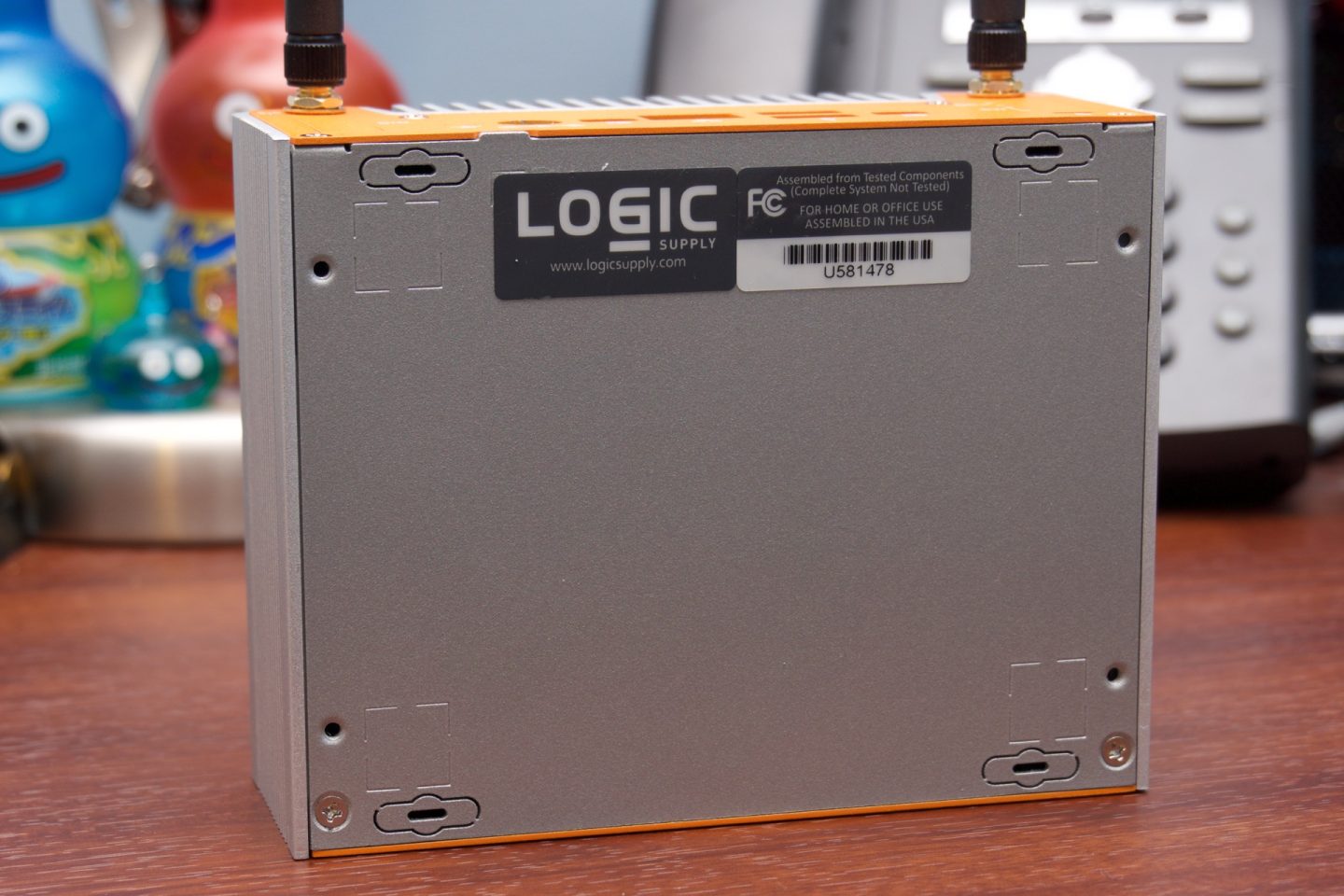 A quick look at Logic Supply’s fanless industrial mini desktop - Ars ...