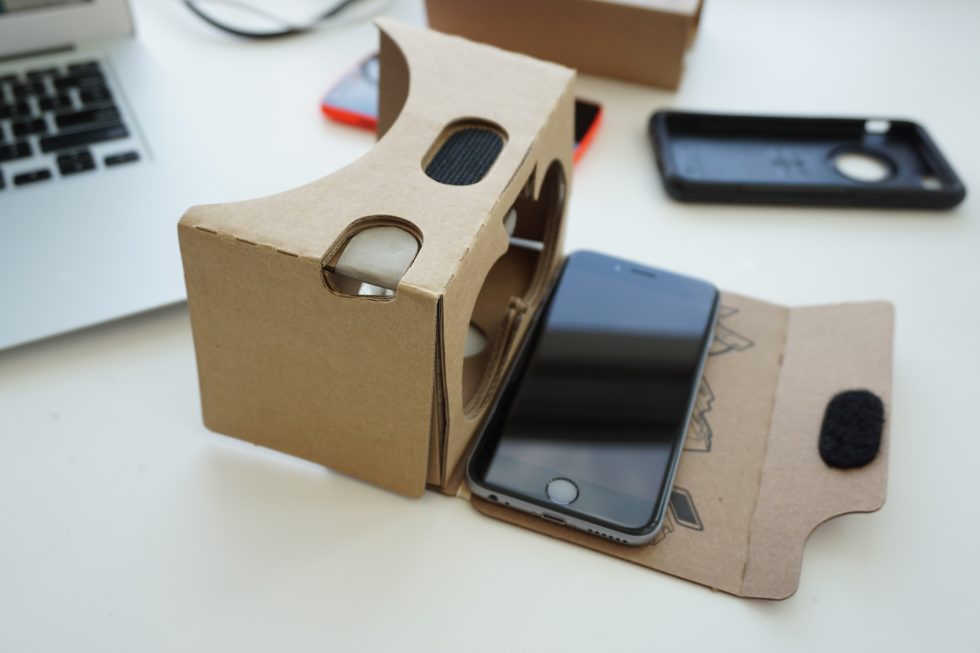 Low-end VR: Playing with Google’s new Cardboard headset - Ars Technica