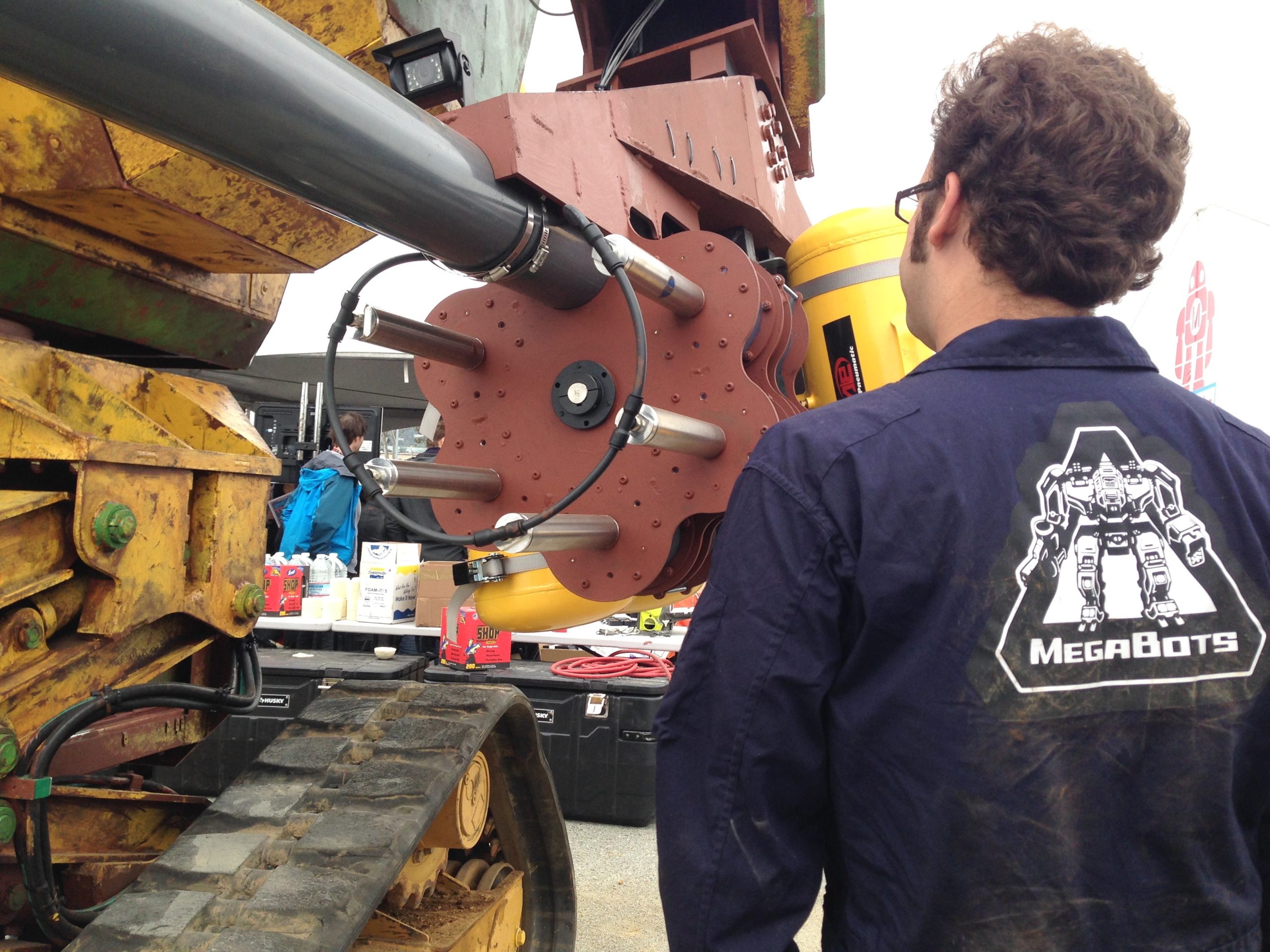 Titanfall IRL: We saw some crazy-looking giant robots at Maker Faire ...