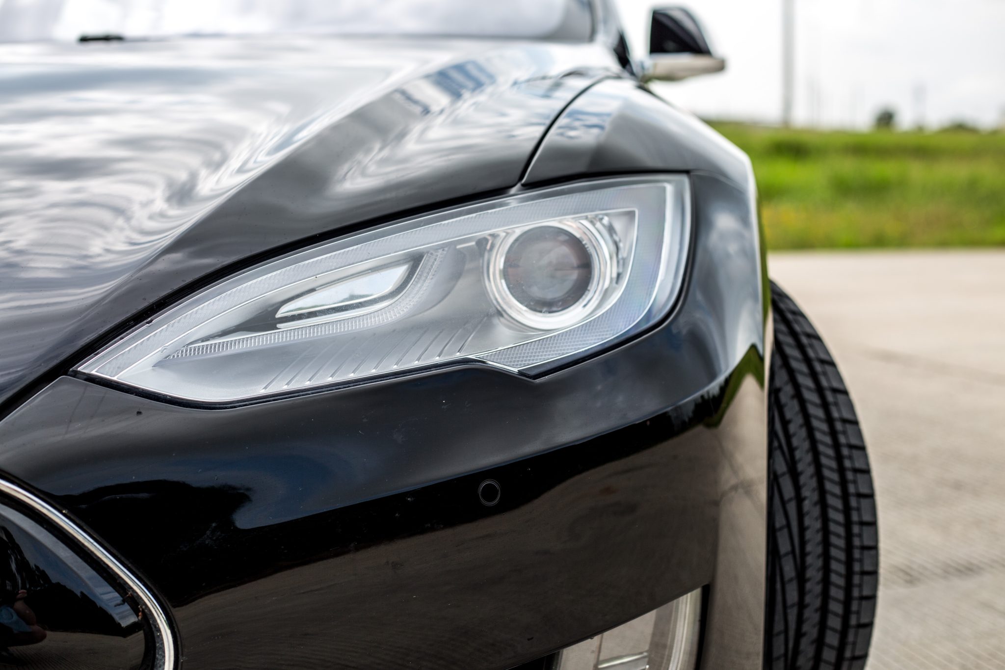 Review Teslas New Model S P85d—double Your Engines Double Your Fun