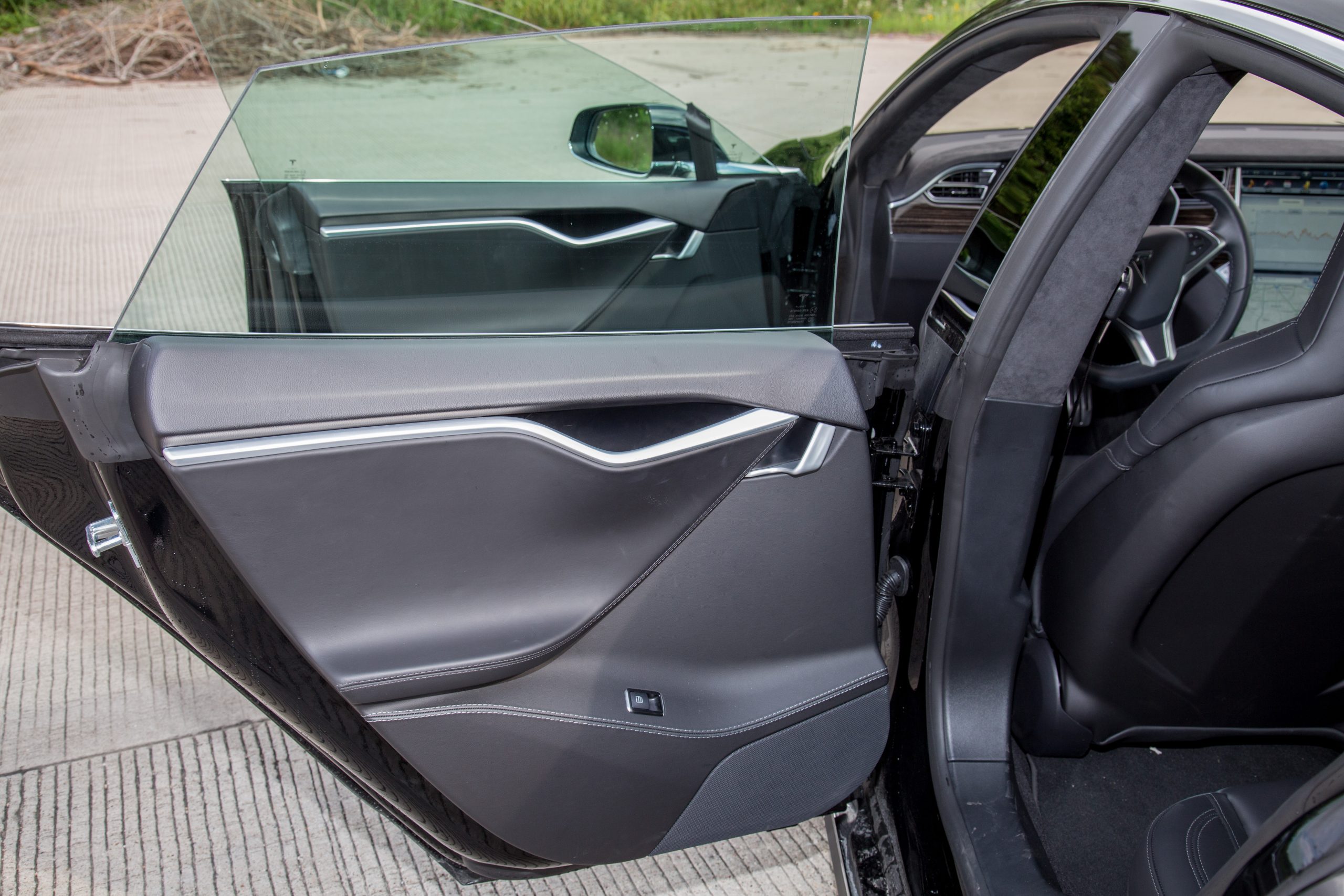 Review: Tesla’s new Model S P85D—double your engines, double your fun ...