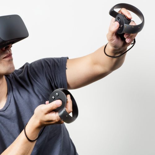 Oculus’ next step? A $200, untracked wireless headset for next year ...