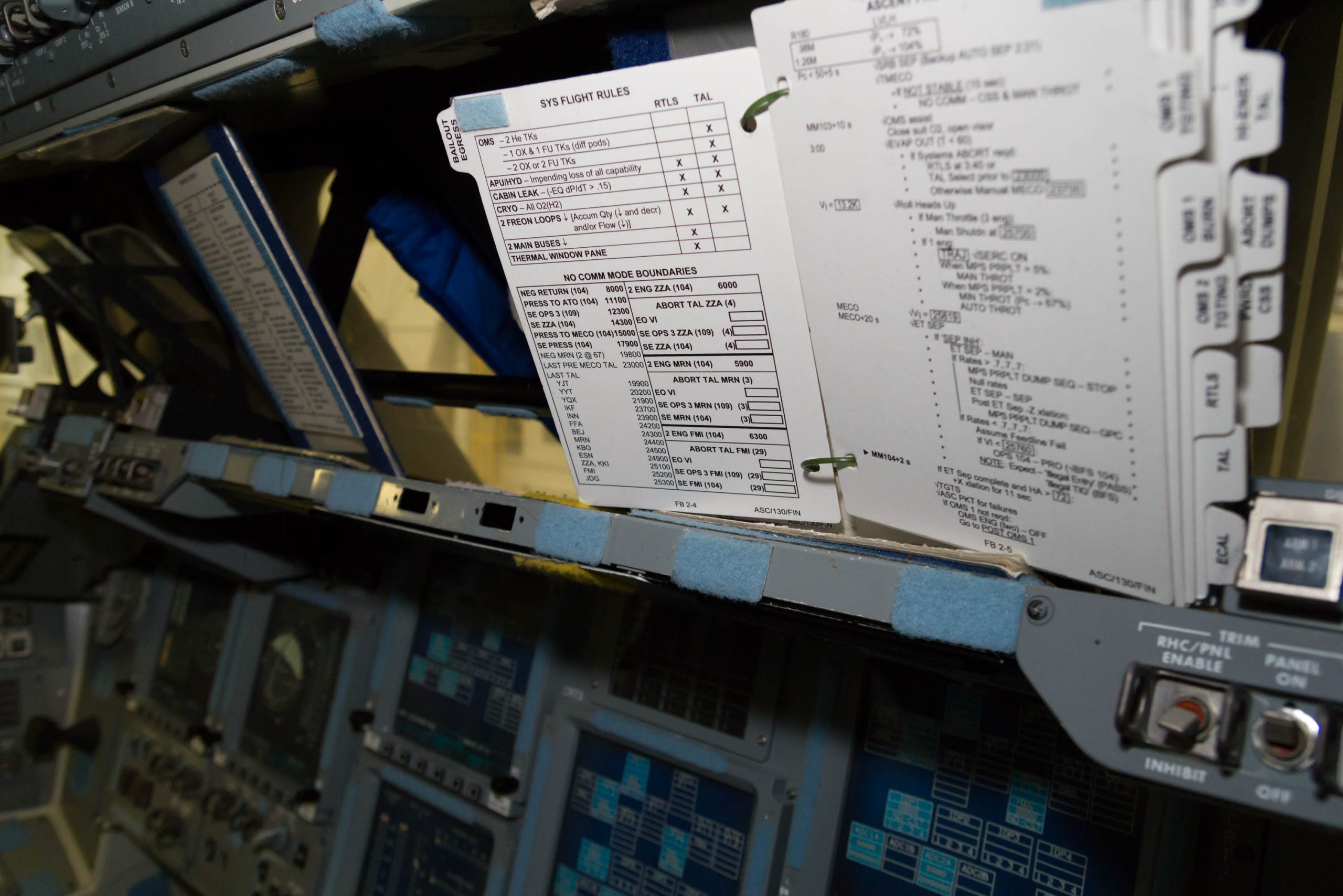 A detailed photo tour of NASA’s space shuttle cockpit trainer - Ars ...