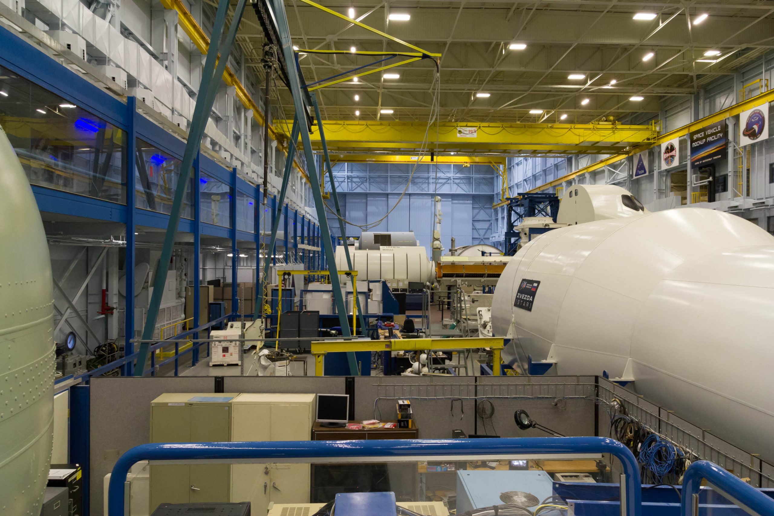 A detailed photo tour of NASA’s space shuttle cockpit trainer - Ars ...