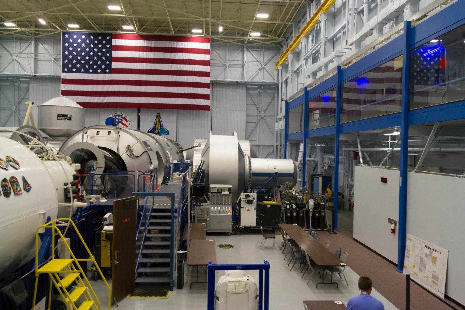 A detailed photo tour of NASA’s space shuttle cockpit trainer - Ars ...