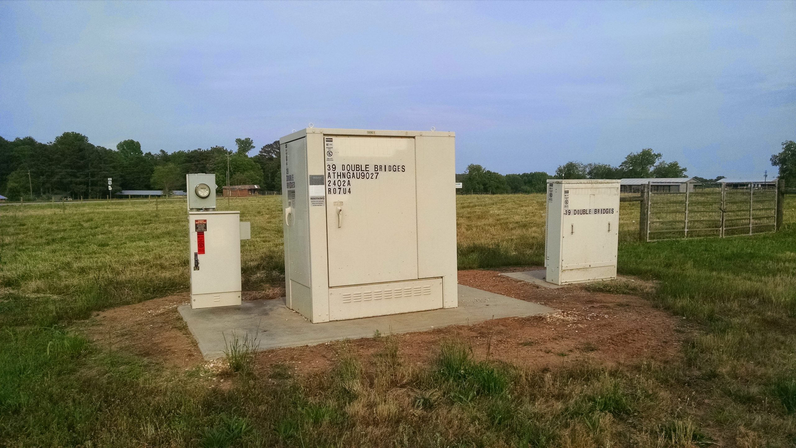 Internet nightmare: AT&T sells DSL to your neighbors, but not to you ...