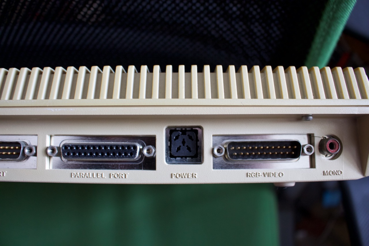 Powering up the past: Ars goes hands-on with the Amiga 500 - Ars Technica