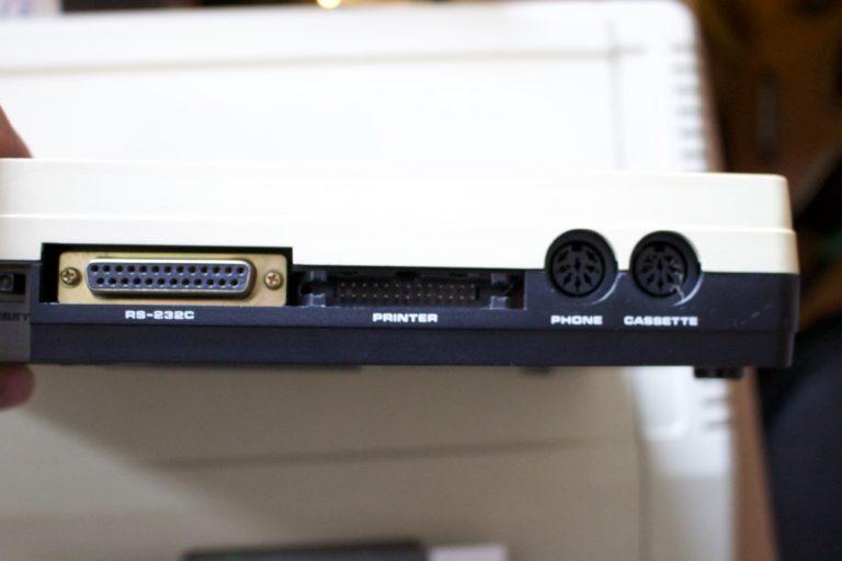 Back to the future: the TRS-80 Model 100 - Ars Technica