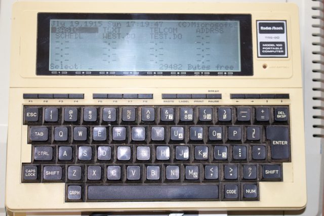 Back to the future: the TRS-80 Model 100 - Ars Technica