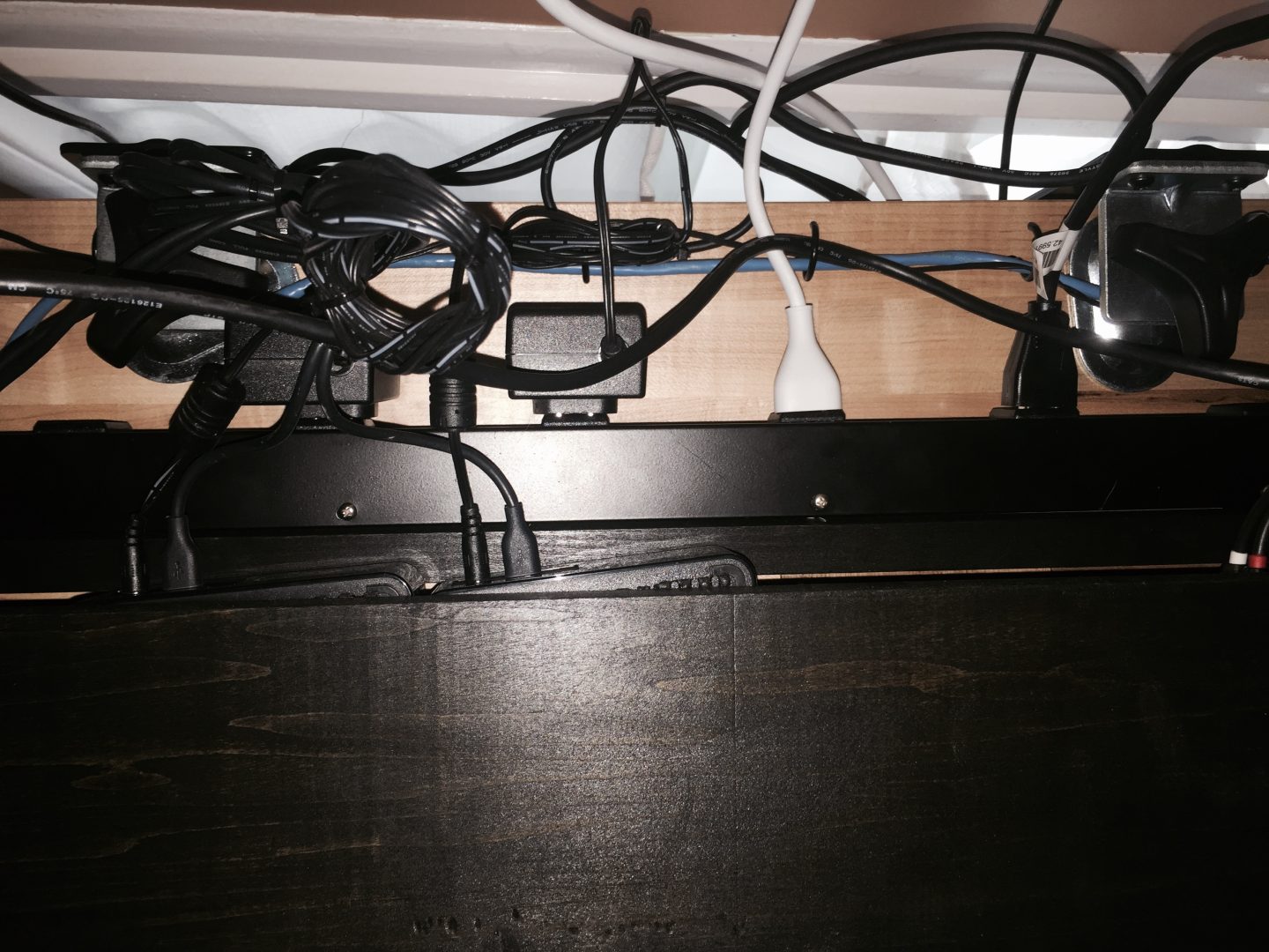 Help! There is a seething mass of snakes under my desk - Ars Technica