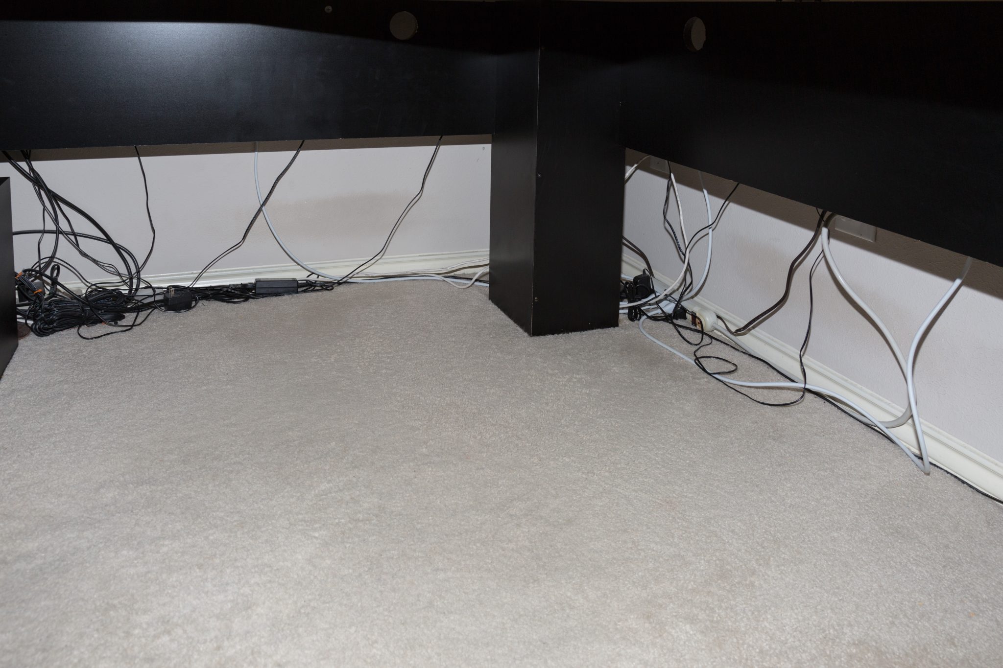 Help! There is a seething mass of snakes under my desk - Ars Technica