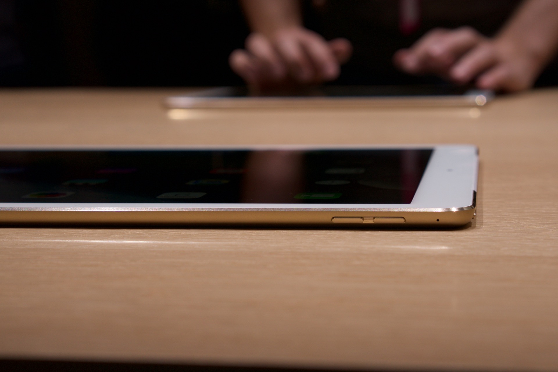 Hands-on with the iPad Pro, its keyboard, and its pencil - Ars Technica